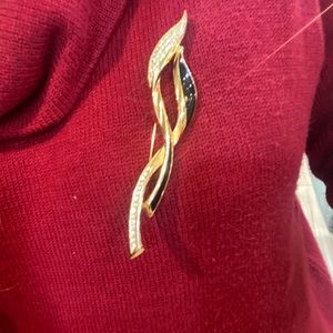 Dior | Jewelry | Christian Dior Brooch Pin | Poshmark